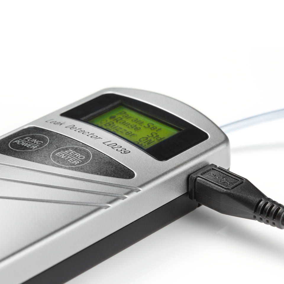LD239 Helium Gas Leak Detector - GL Sciences® | GL Sciences